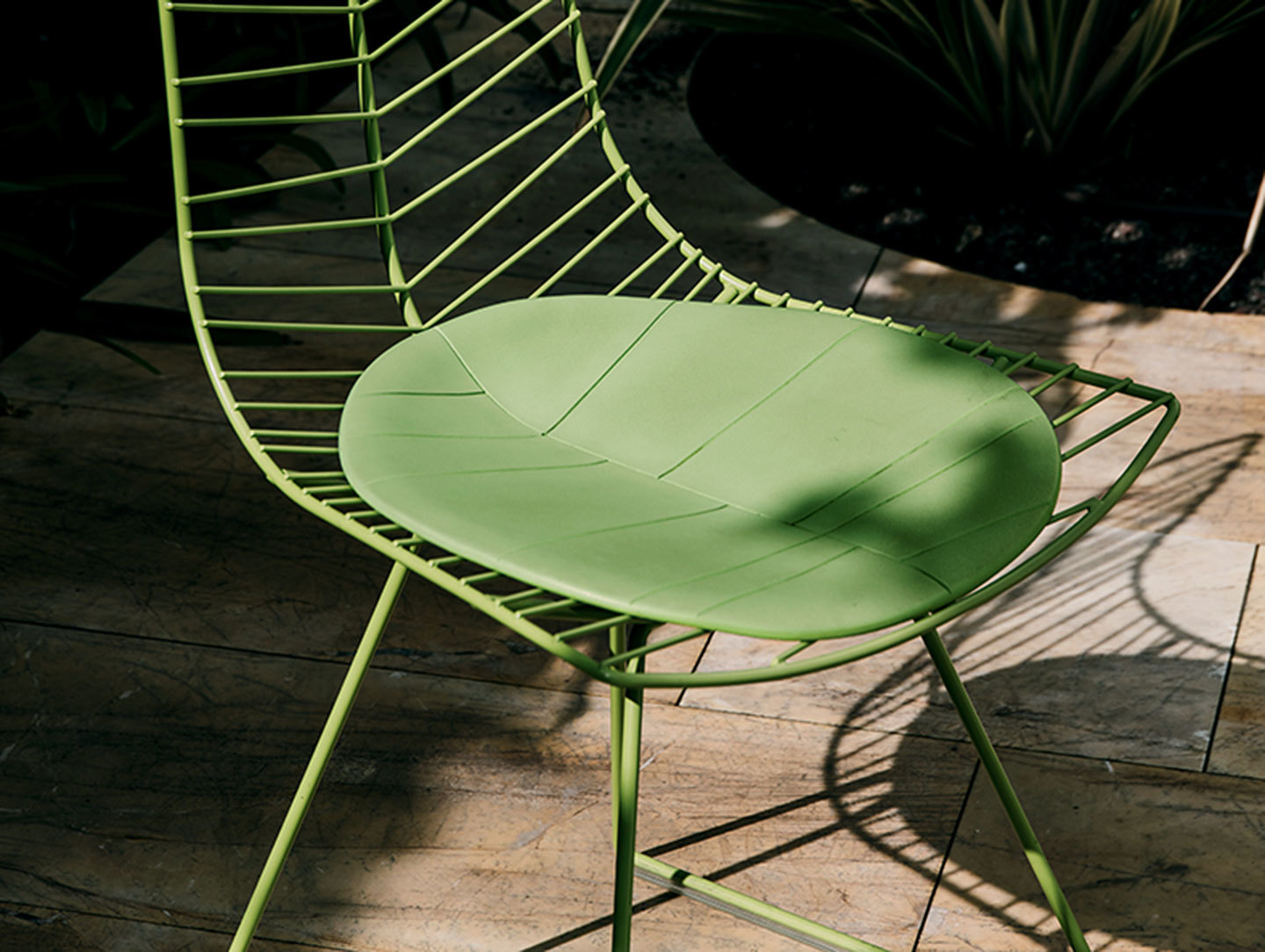 Leaf Chair | Viaduct Furniture